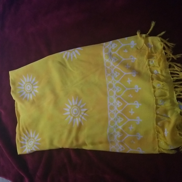 SAMA | Swim | Nwot Xl Bright Yellow And White Sun Design Sarong For ...